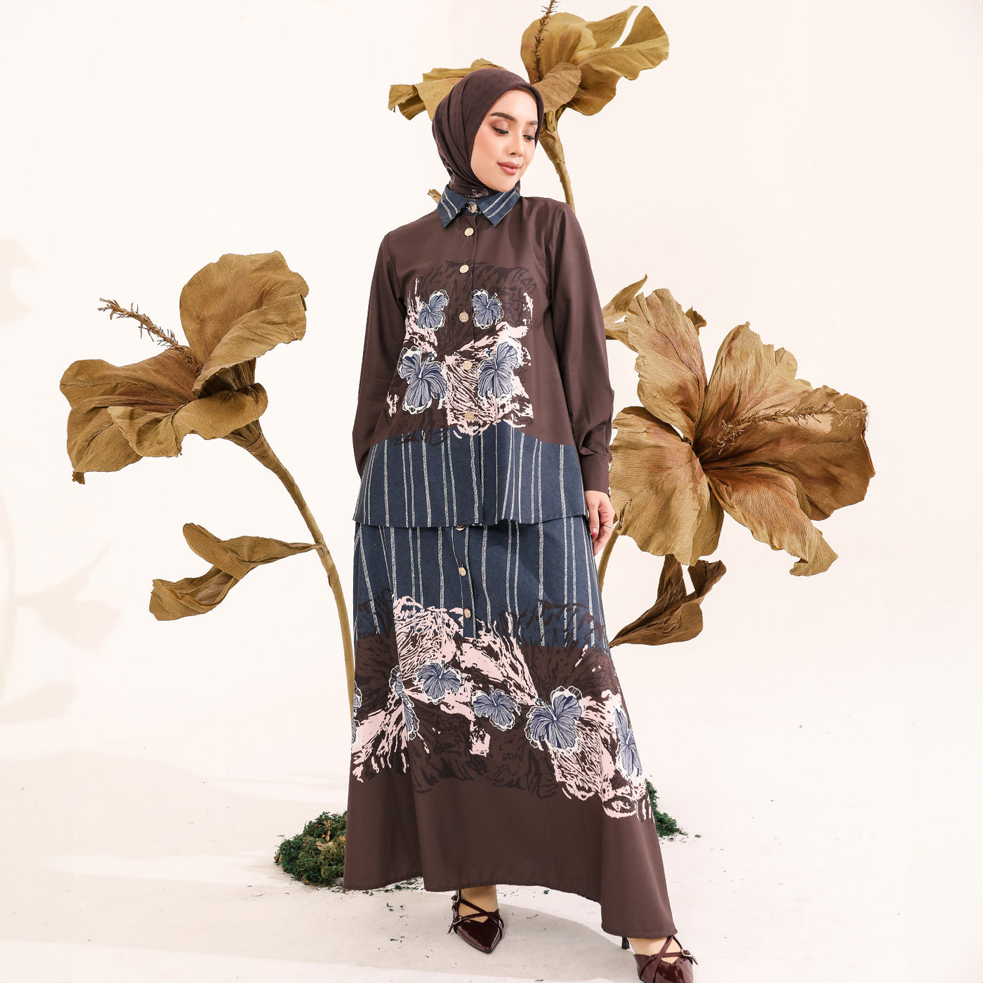 Shi by Shireen